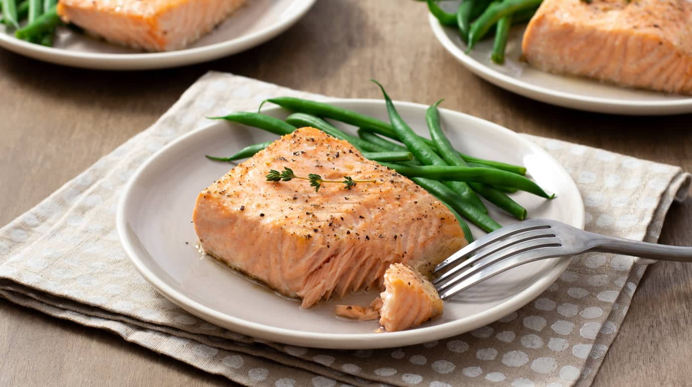How long does it take to boil frozen salmon?