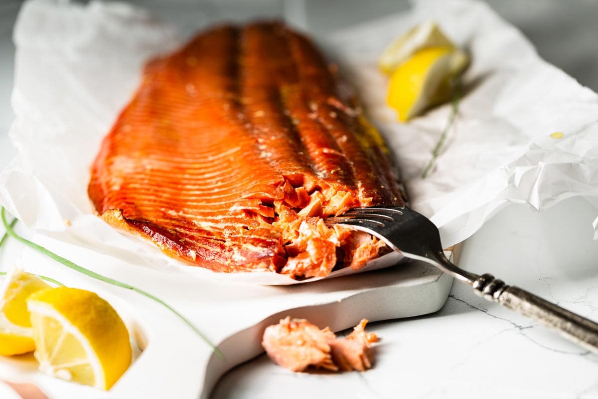 How long does it take to smoke salmon at 2 25?