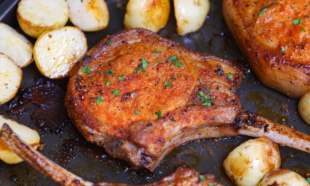How long does pork chops take to cook in the oven?