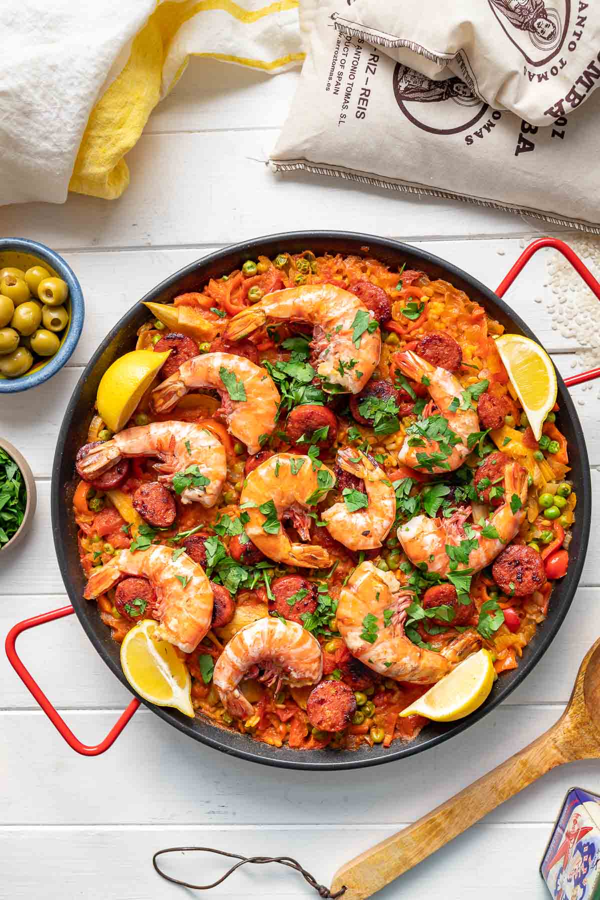 How long does prawn paella last?