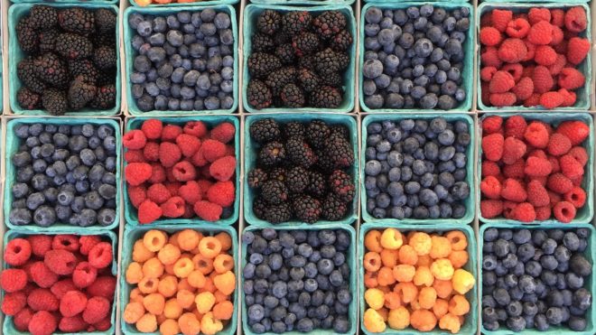 How many berries should I eat a day?