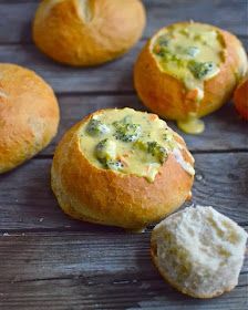 How many calories are in a bread bowl Broccoli Cheddar soup?