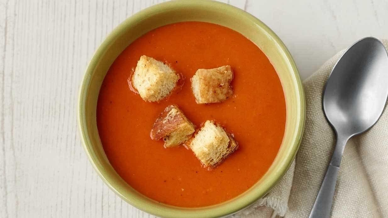 How many calories are in a cup of Panera tomato soup?