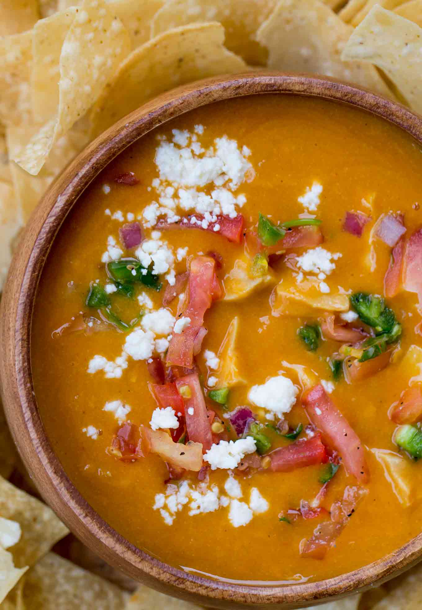 How many calories are in Chili's chicken enchilada soup?