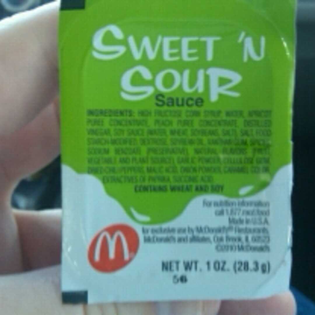 How many calories are in McDonald's sweet and sour dipping sauce?