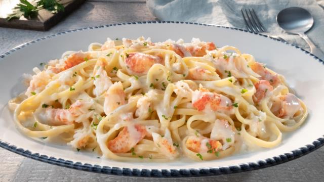 How many calories in crab linguini Alfredo Red Lobster?