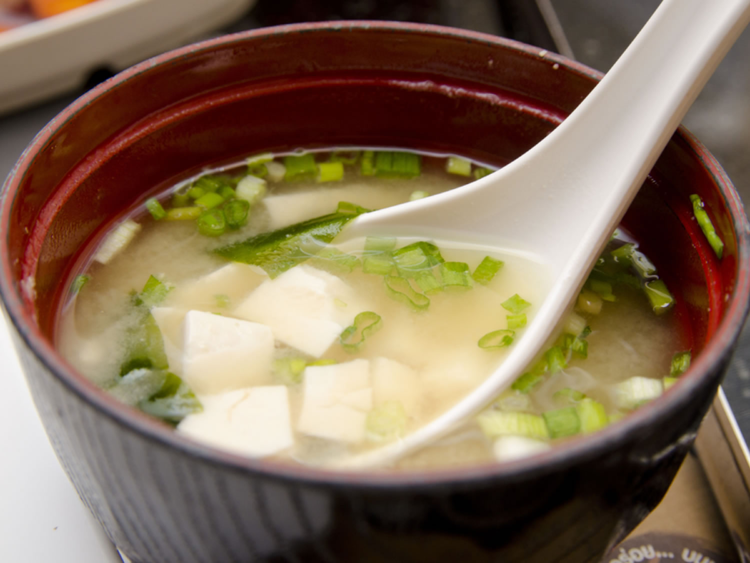 How many carbs are in Japanese soup?