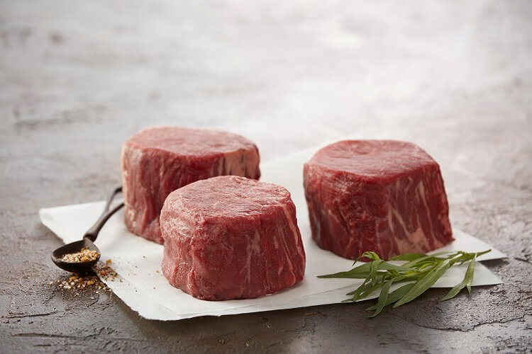 How thick should a fillet steak be?