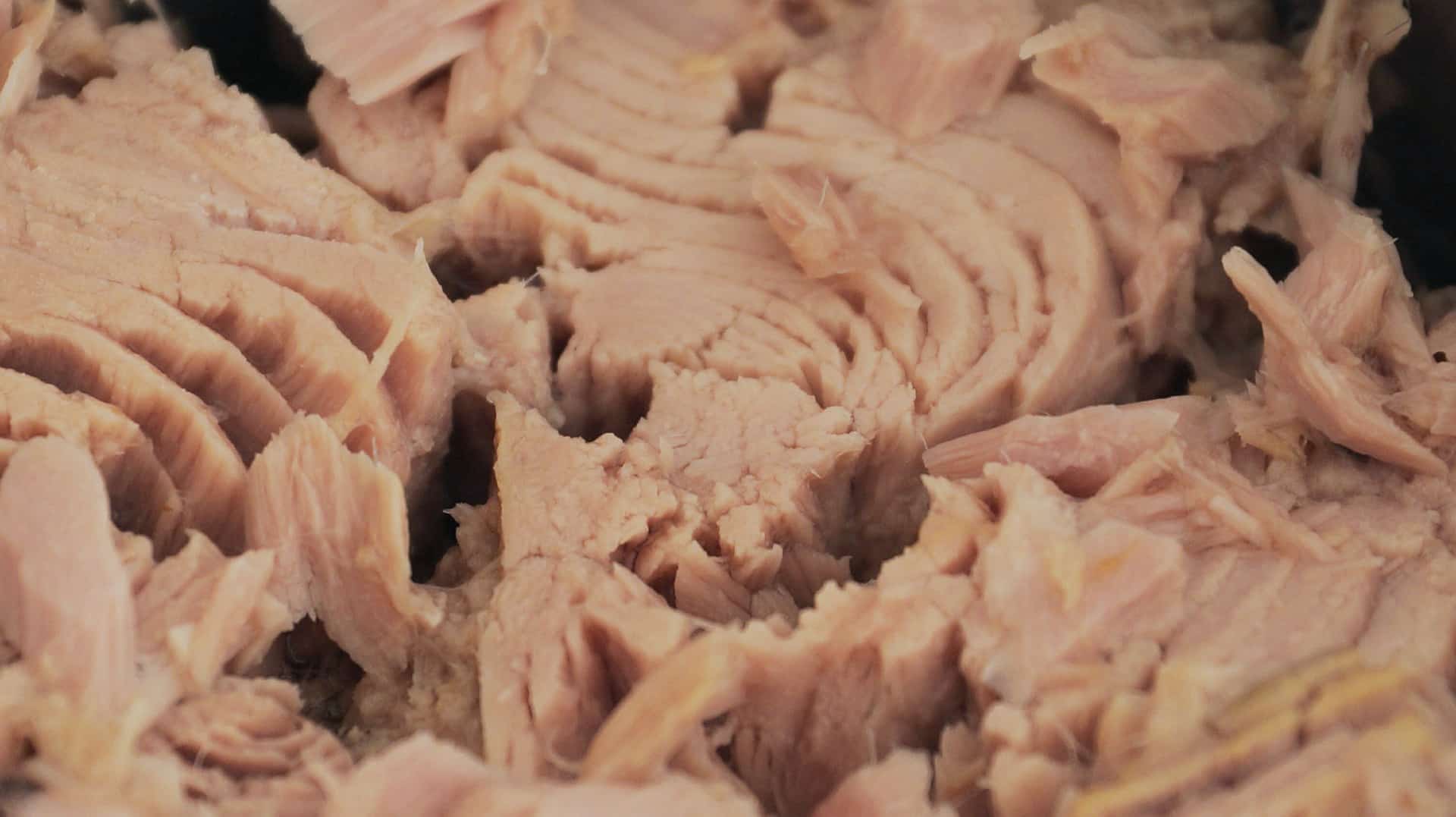 Is canned tuna better than chicken breast?