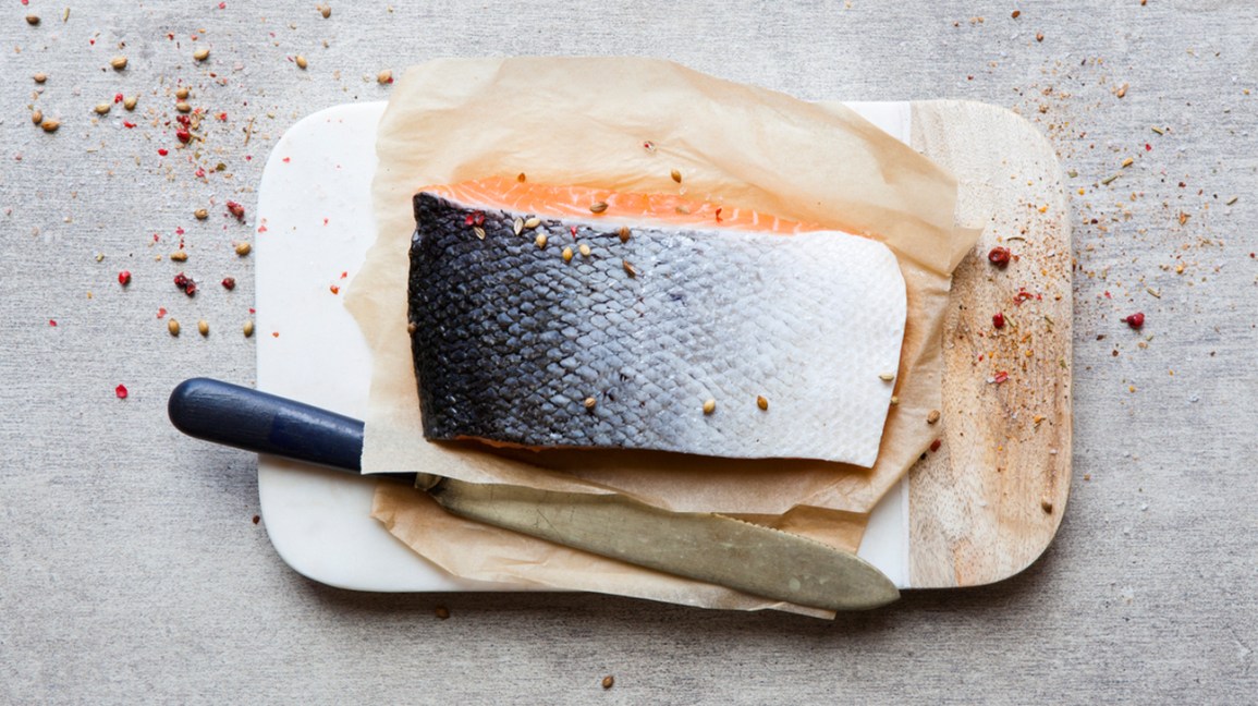 Is fish skin unhealthy?