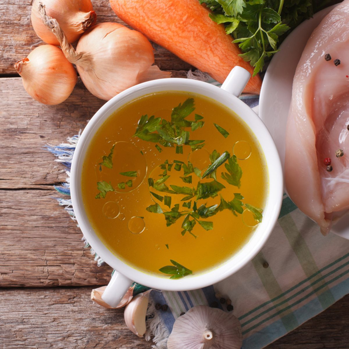 Is it better to eat broth or stock first?