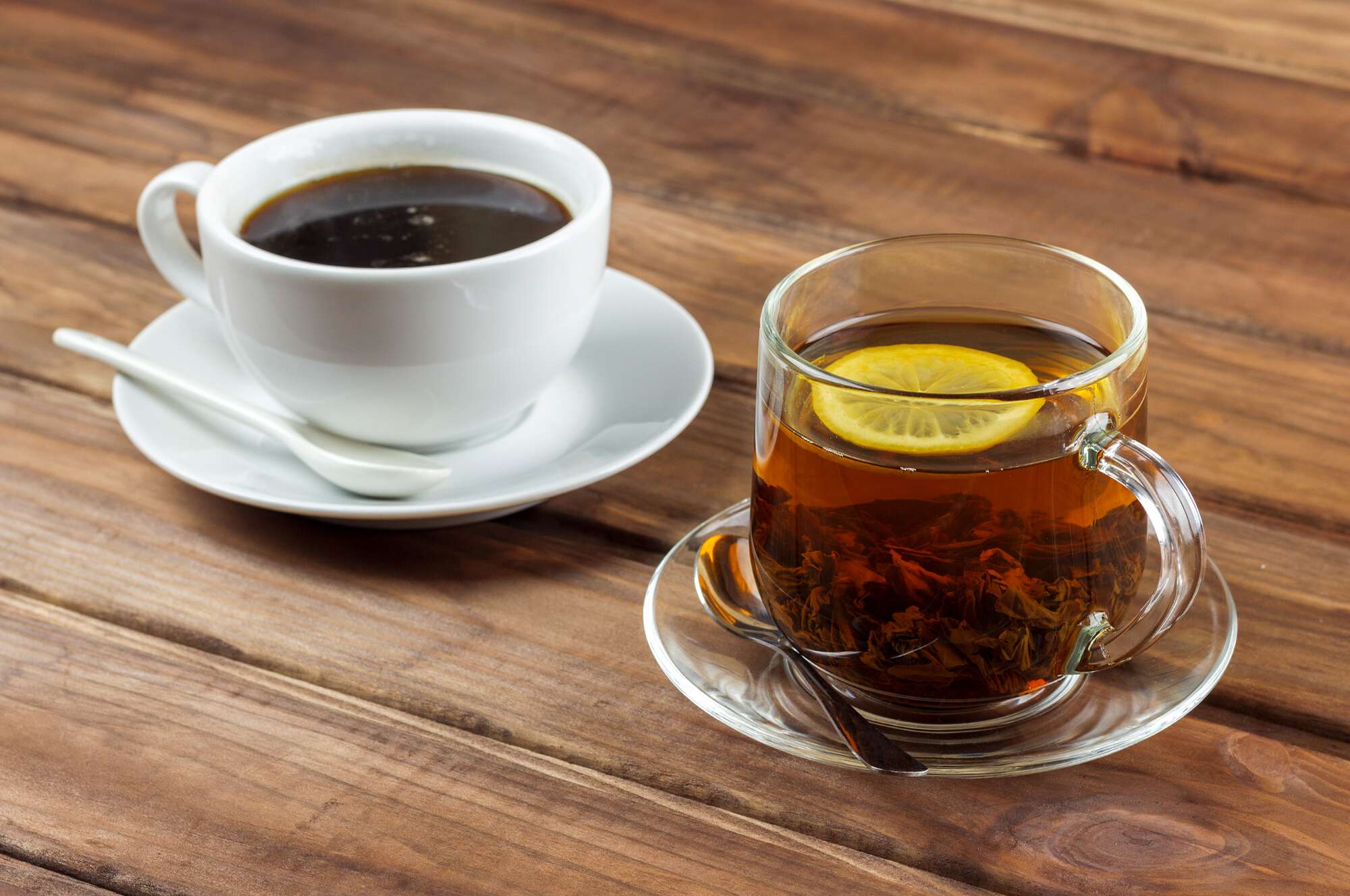 Is it healthier to drink tea or coffee?