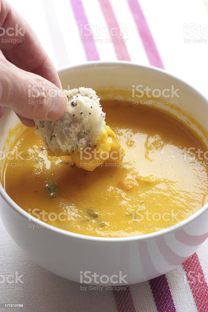 Is it normal to dip bread in soup?
