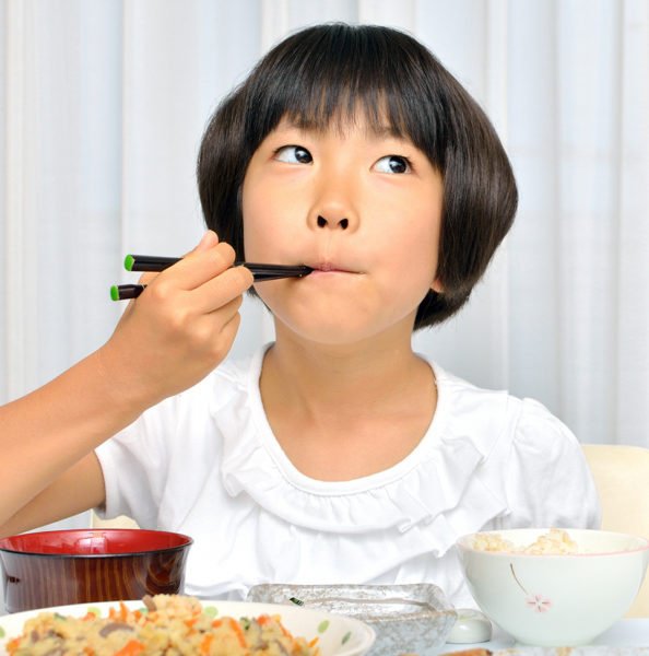 Is licking your chopsticks disrespectful?