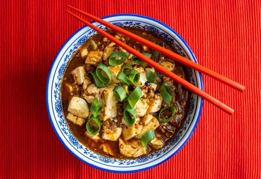 Is Mapo tofu eaten with chopsticks?