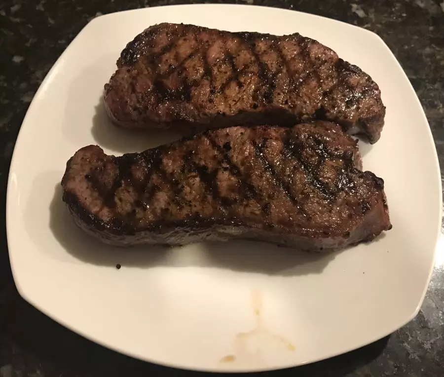 Should you rest a steak on a hot plate?