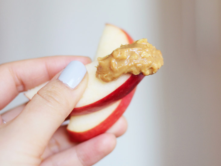What are the benefits of apples and peanut butter?