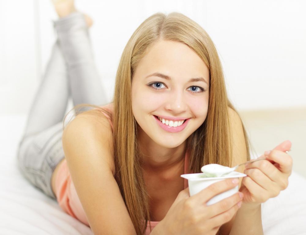 What are the cons of eating yogurt?