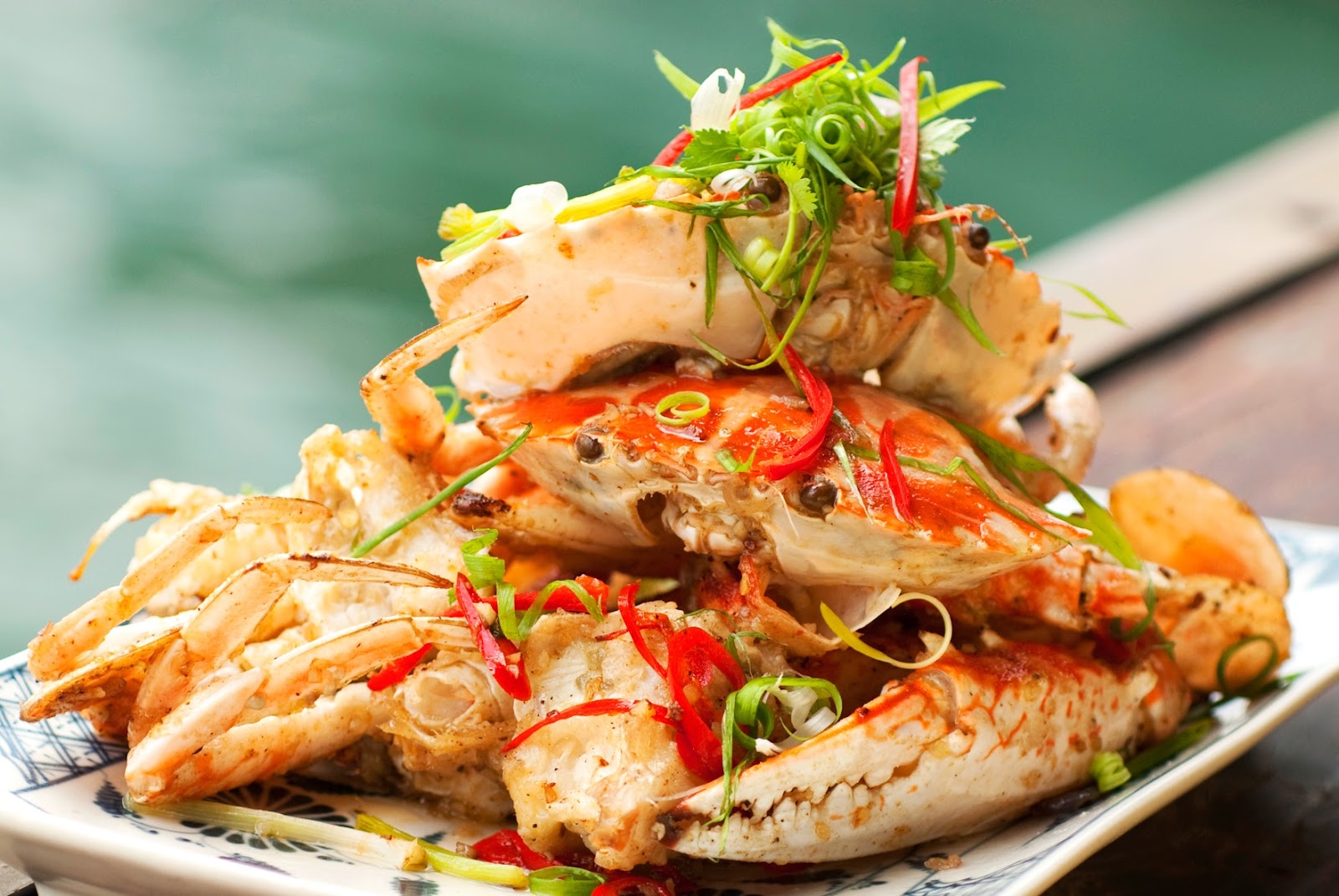 What are the disadvantages of eating crab?