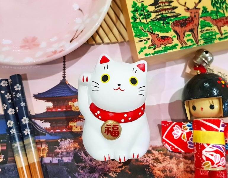 What are the most popular souvenir items in Japan?