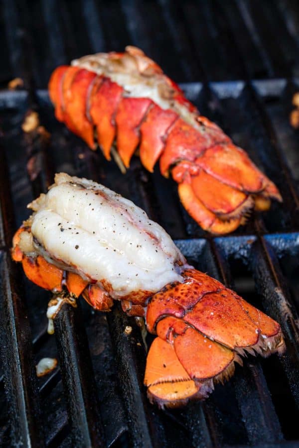 What color should lobster tail be when cooked?