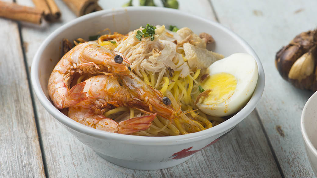 What do prawn noodles taste like?