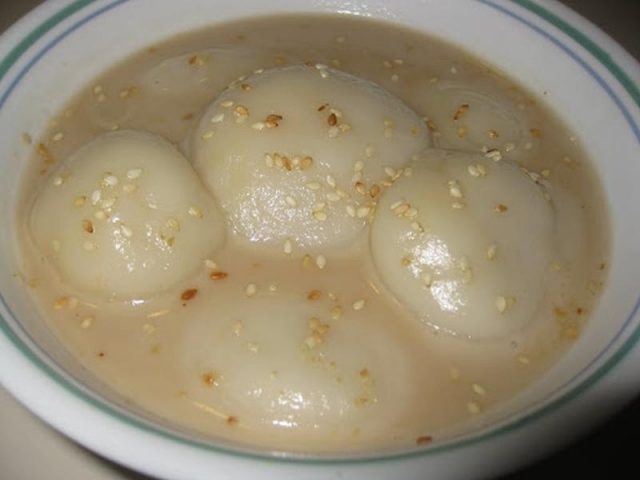 What is Khmer dessert?