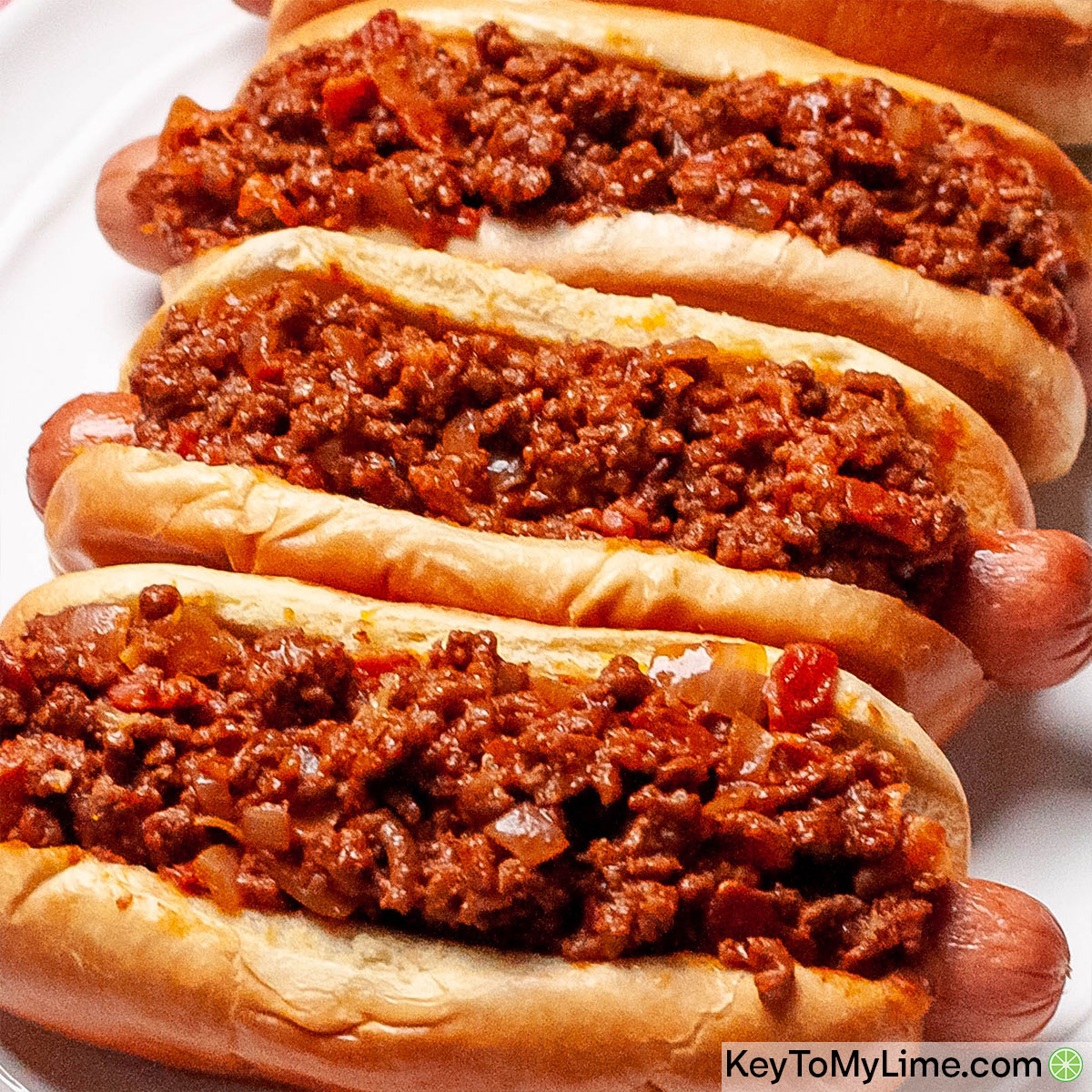 What is the difference between hot dog sauce and hot dog chili?