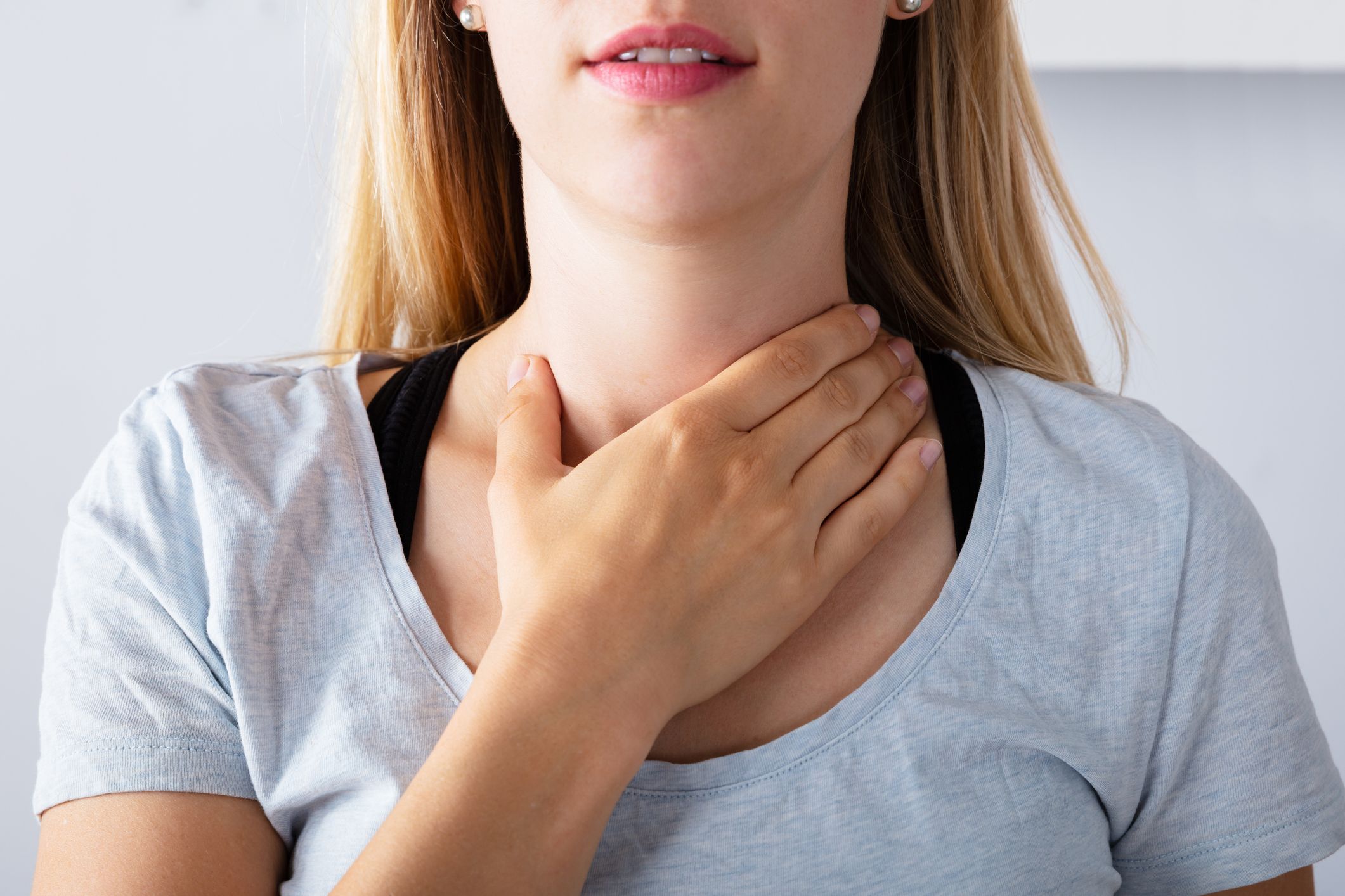 What is the reason for throat swelling?