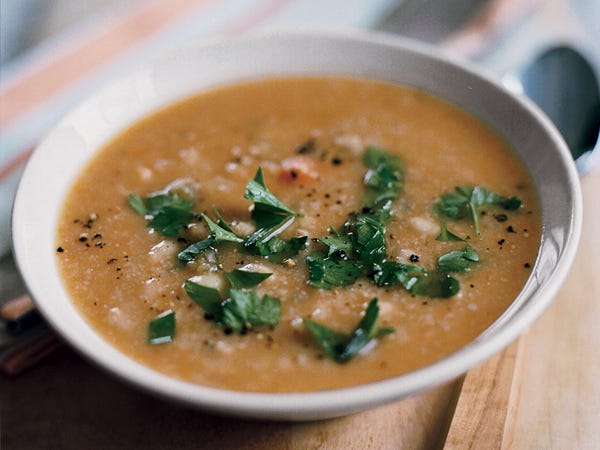 What is the thickening agent of bisque?