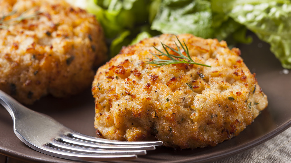 Where do crabcakes originate?