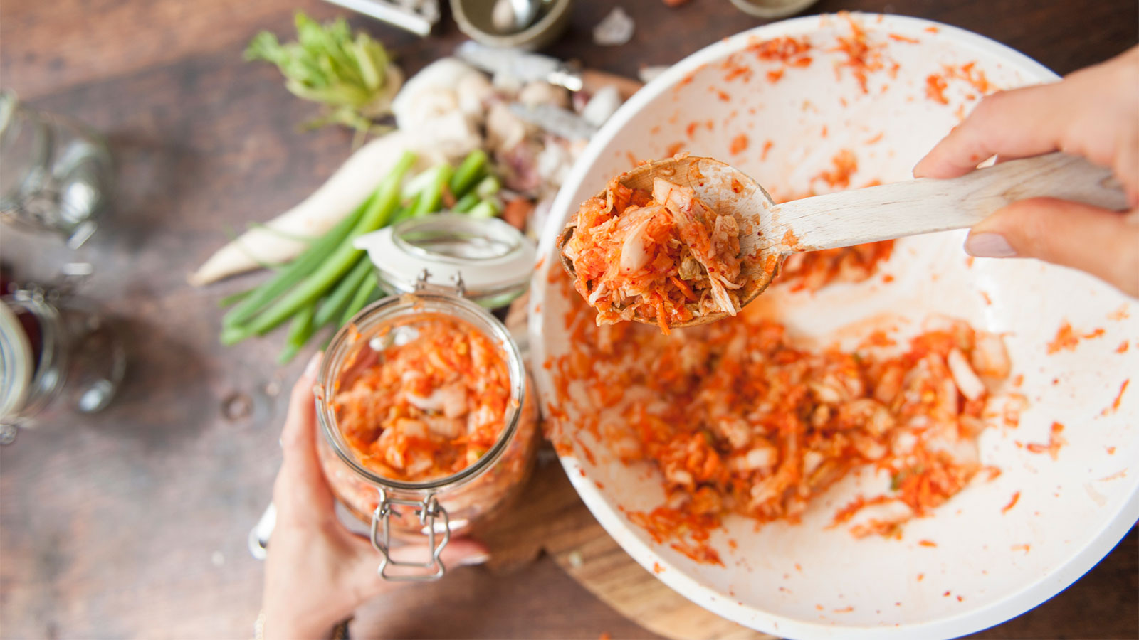 Who should not eat kimchi?