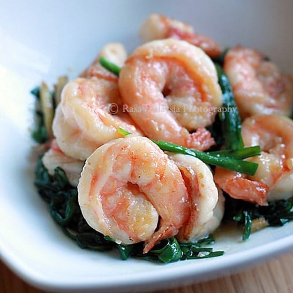 Why are frozen prawns crunchy?