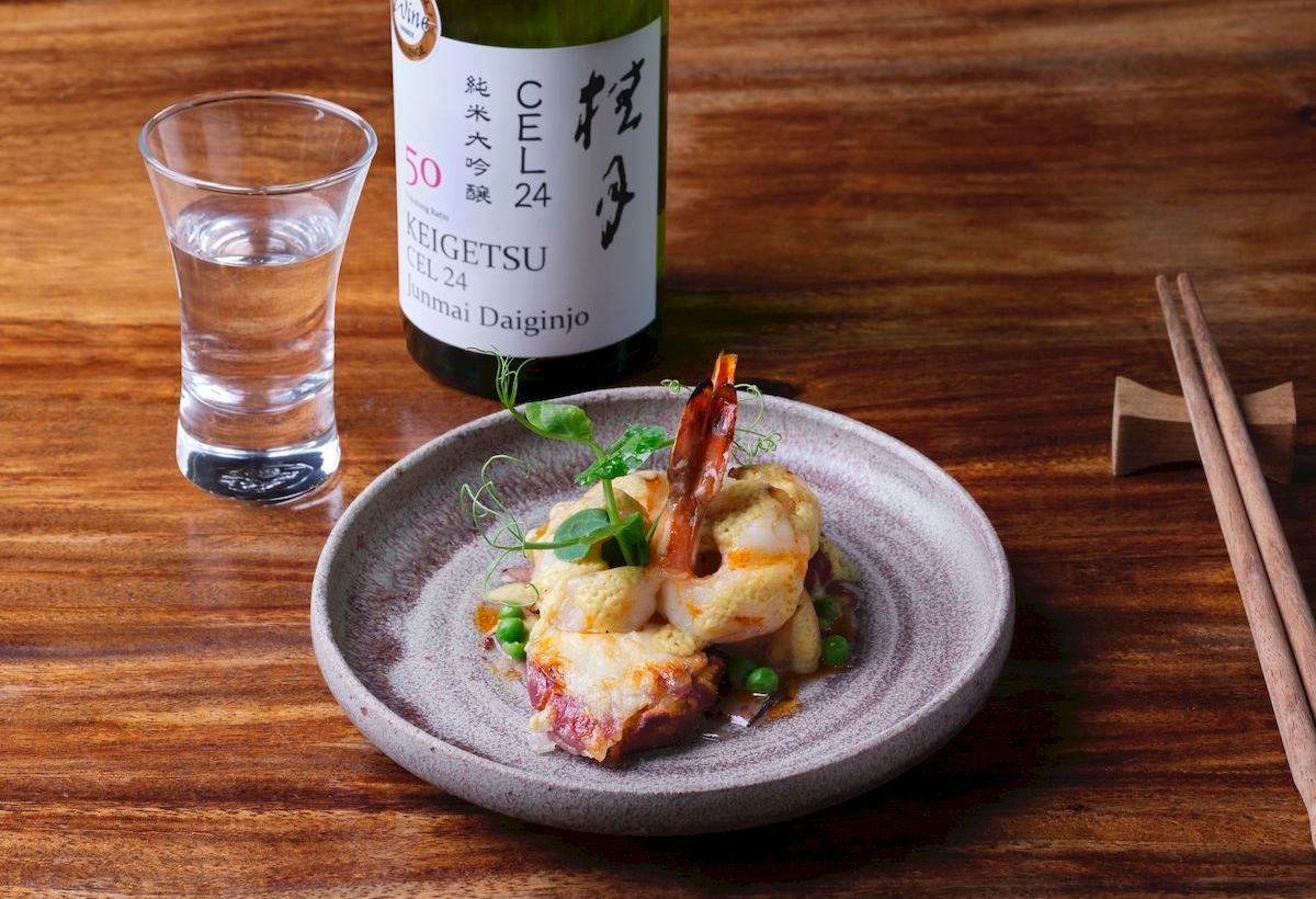 Why do people drink sake when they eat shrimp?