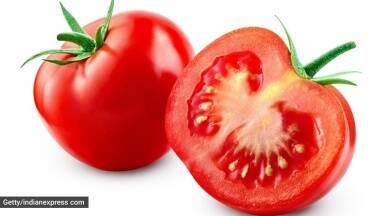 Why tomatoes should not be eaten at night?